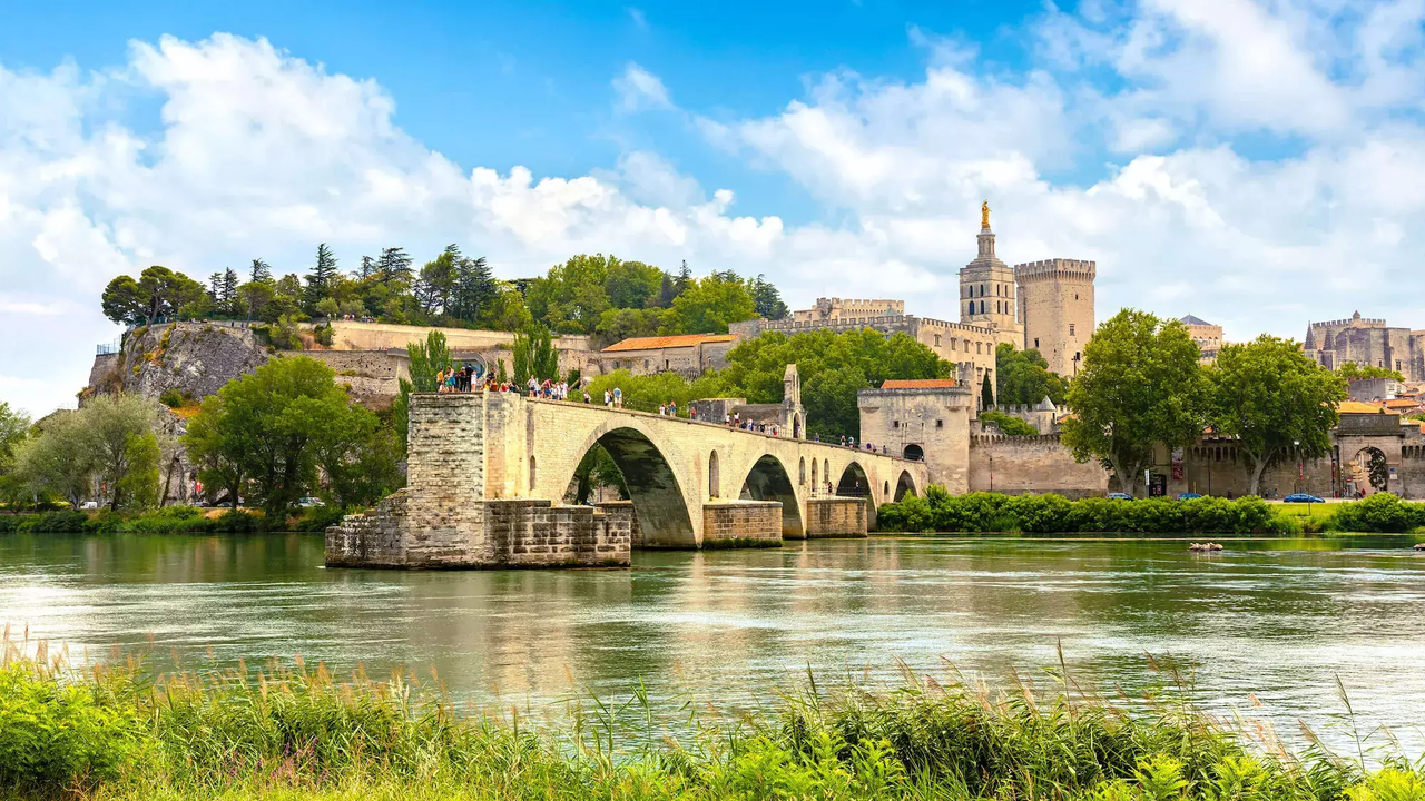 Luxury River Cruise on the Rhône | Riverside Luxury Cruises