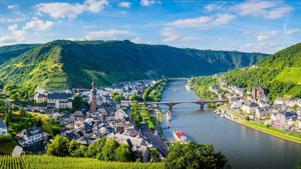 Luxury River Cruise on the Rhine | Riverside Luxury Cruises