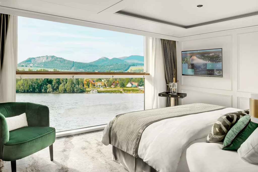 Riverside Luxury Cruises | Ships