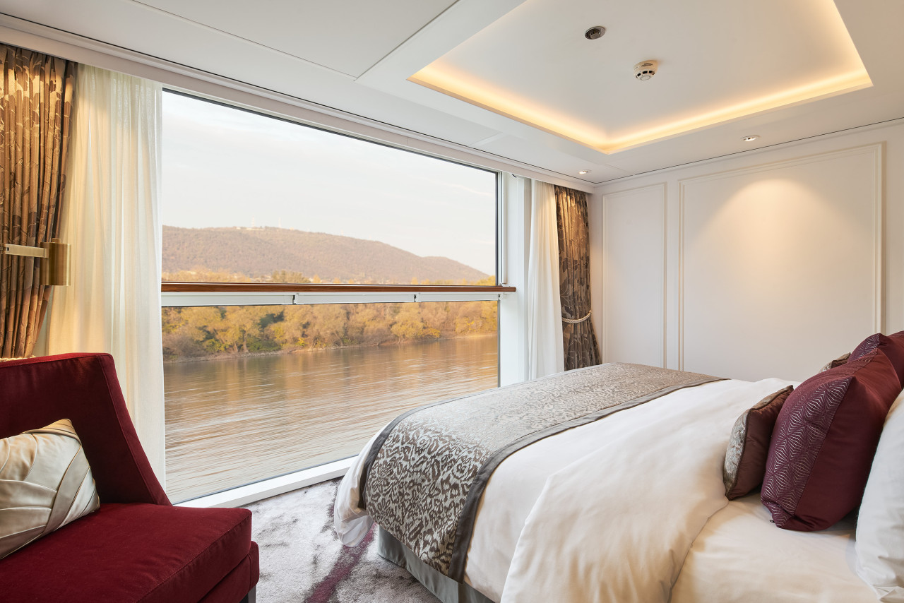 Riverside Suite on the Debussy | Riverside Luxury Cruises